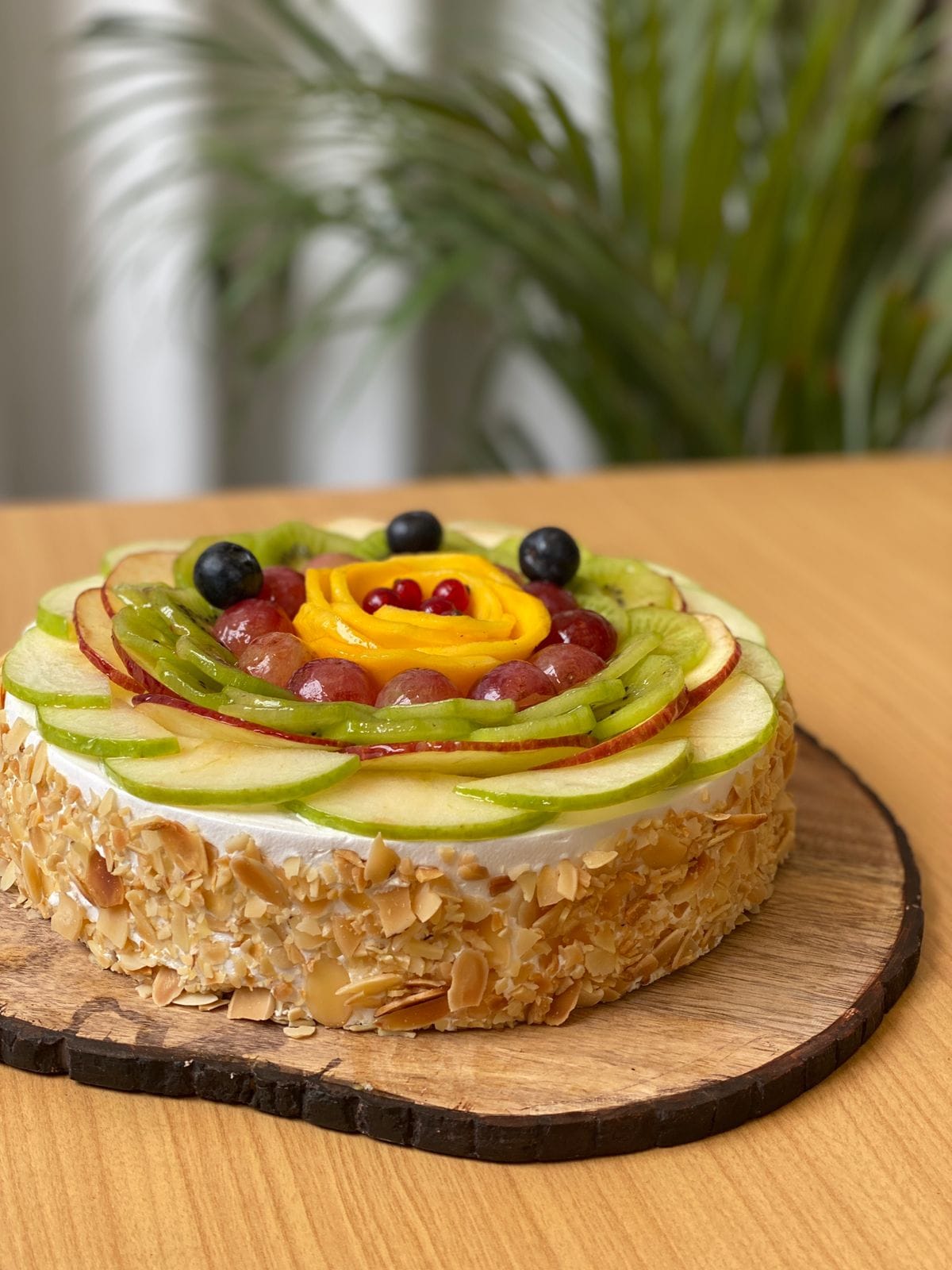 Fresh Fruit Cake – Redmoon bakery